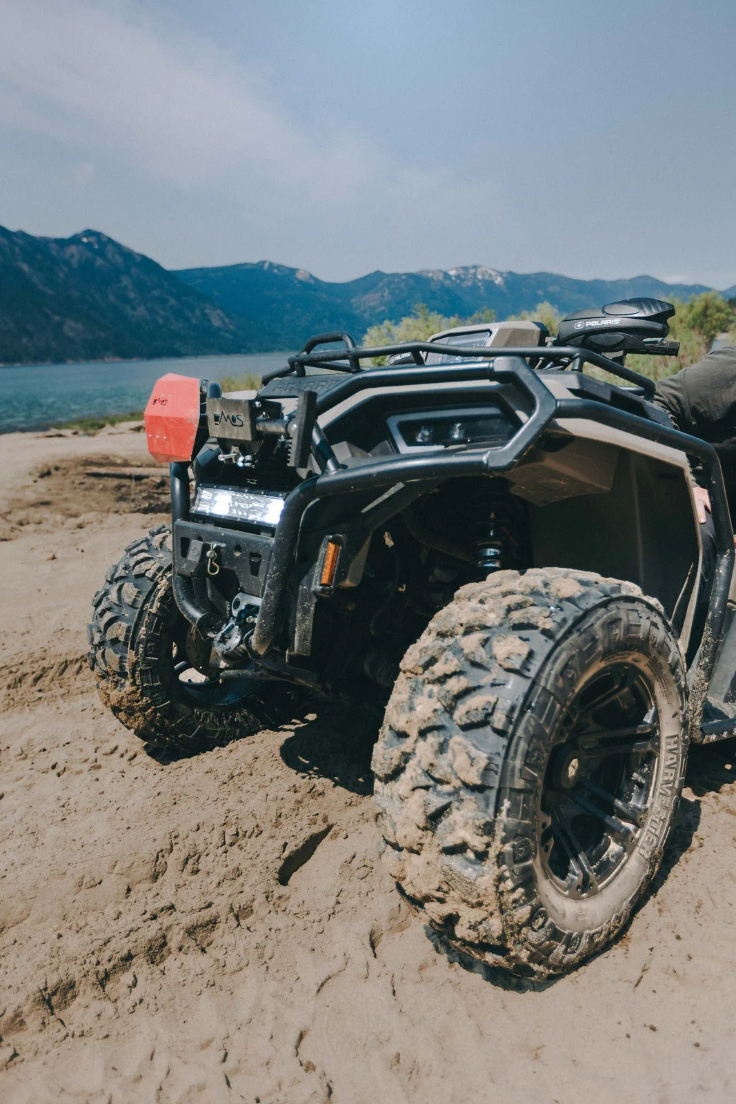 DMOS Universal Shovel/Axe Mount - Prinsu Roof Racks