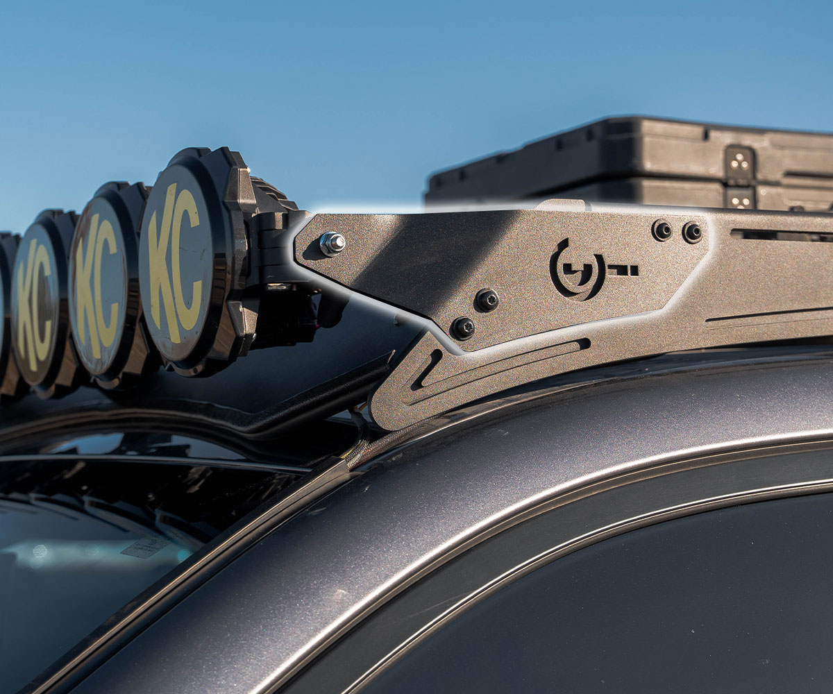 Prinsu Front-Facing Light Bar Brackets | KC Light Pods - Prinsu Roof Racks